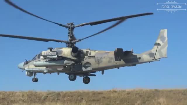 Ударные вертолёты Ка-52 ВКС России в небе Донбасса. Русская Армия.