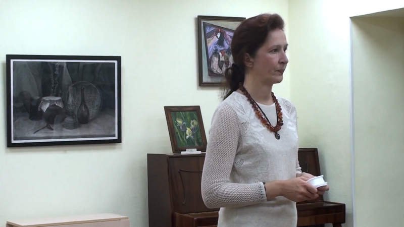 Взгляд через тонкую багетную раму
