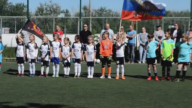 ТУРНИР СУПЕР-ПЧЕЛКИ ДФЛ Футбол Девочки  2013-14 г.р. 12 июня 2022 г. Самара.mp4