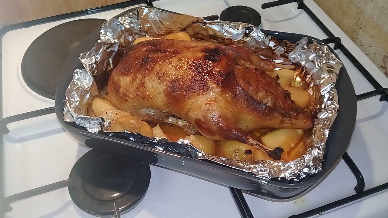 #Утка запеченная с капустой.