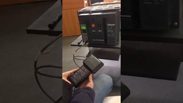 Тест расцепителя воздушника Schneider
