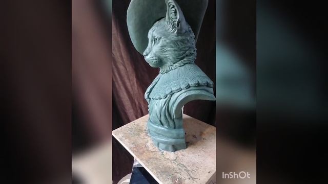 Скульптура кот в шляпе. Модель в пластилине.