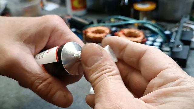 Чтоб герметик не застывал