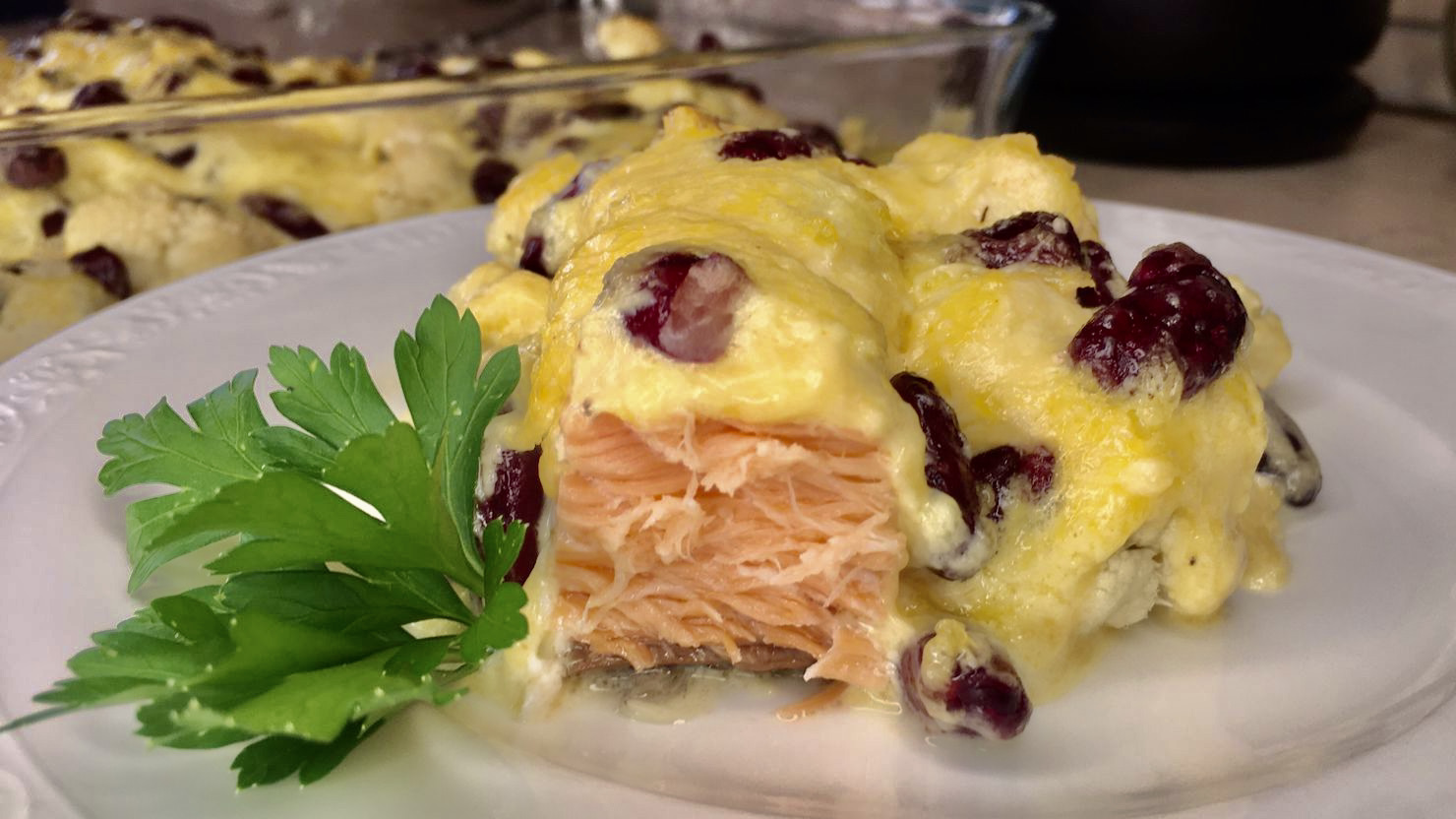 Лосось с цветной капустой и красной фасолью ?