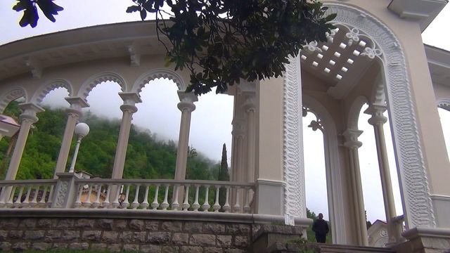 Гагрская колоннада. Музыка Вадим Манцев (NikaDim).