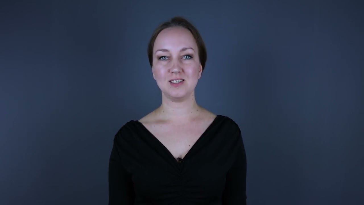 Стихотворение Марины Цветаевой "В огромном городе моем ночь..." читает актриса Марина Коваль