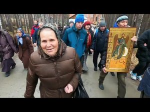 Воскресная литургия, проповедь схиигумена Сергия и традиционный Крестный ход вокруг святой обители
