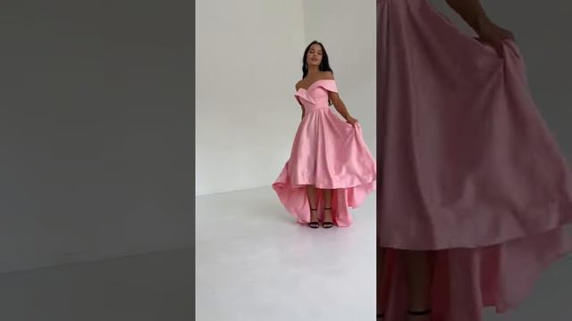 Розовое платье на выпускной. Пошла бы в таком?