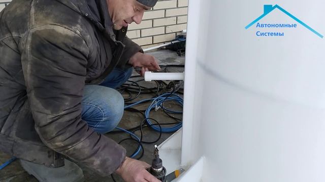 Бетонный кессон для скважины из колец-ДЕМОНТАЖ. Обустройство скважины с пластиковым кессоном.