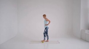 Стопы массаж мячиком