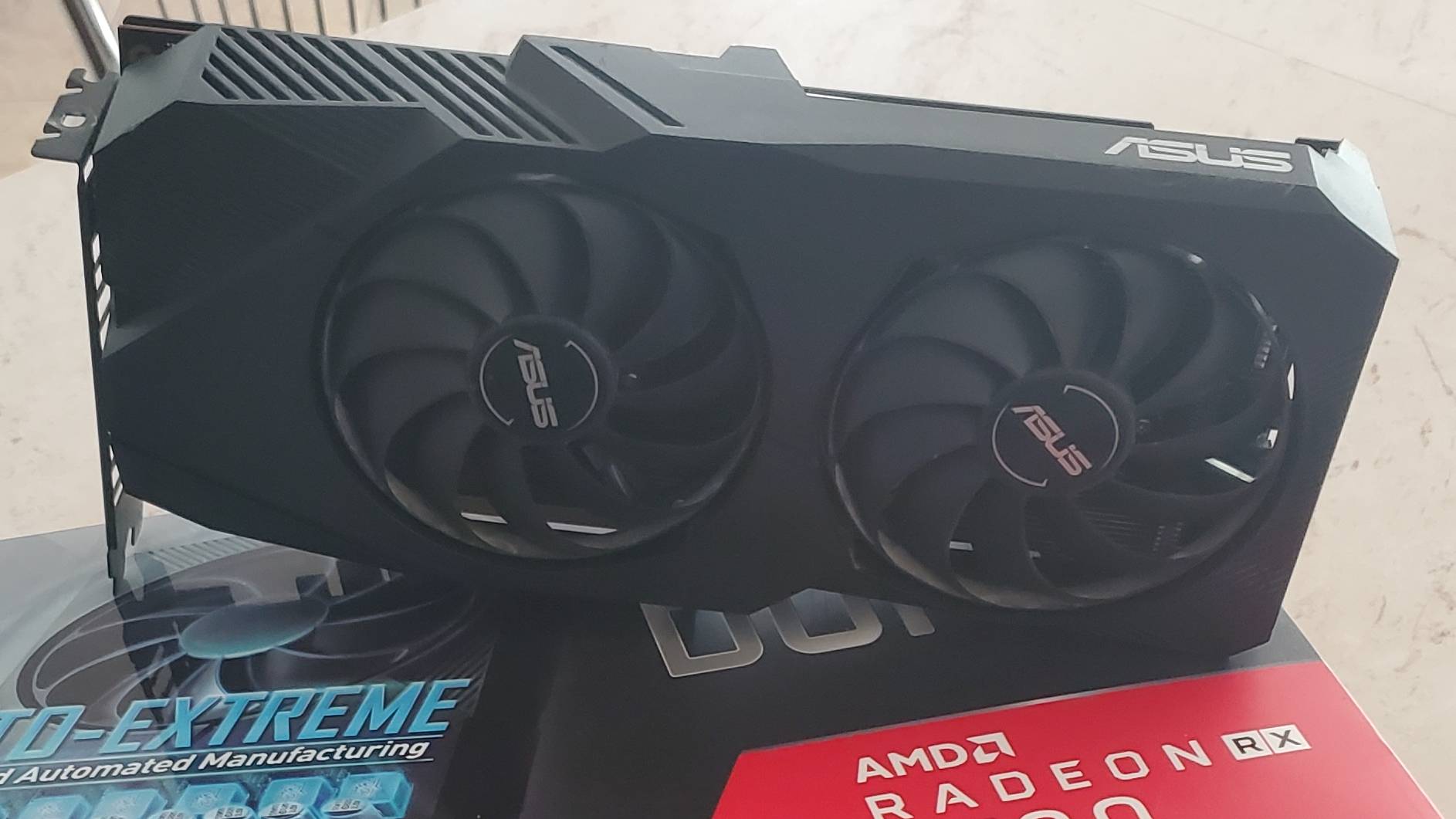 asus5700-l4yvyz04e548kv8