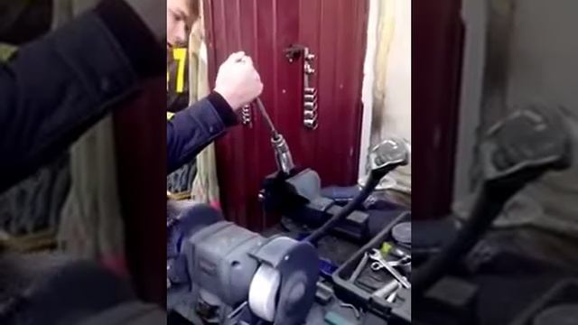 Попытка сломать противоугонное устройство Перехват-Универсал.mp4