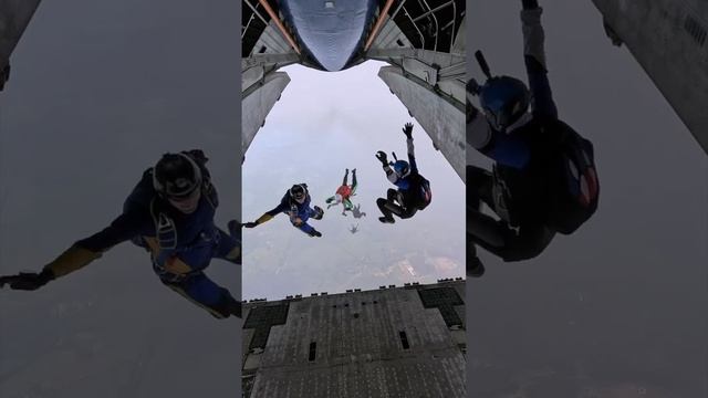 Парашютисты