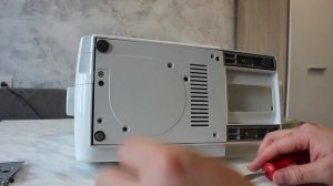 Швейная машинка Aurora 7030 разборка и ремонт - не цепляет нижнюю нитку, синхронизация валов