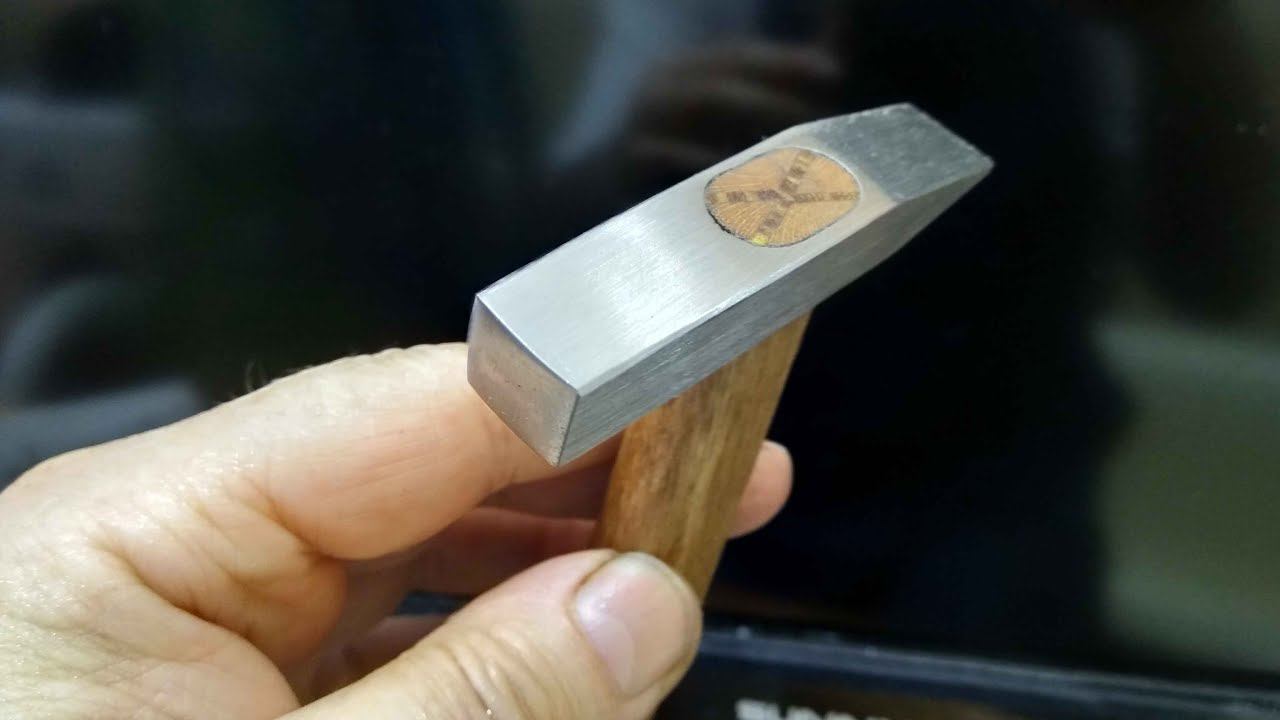 Молоток для инкрустации по дереву