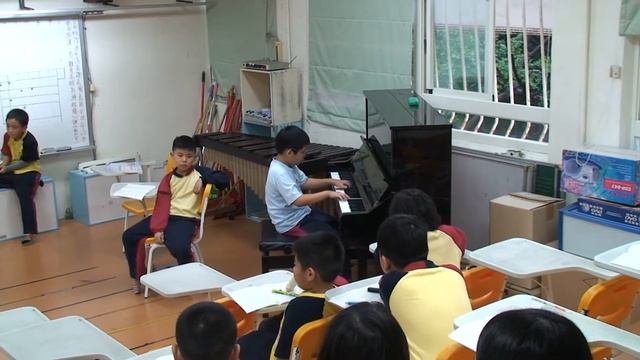 Sonatina, Op. 39 No. 1 (C Major), composed by Frank Lynes, played by ...