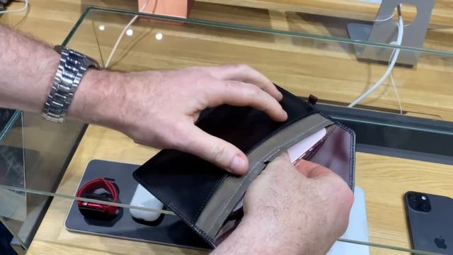 Экранирующий чехол для IPHONE15 от Dekom Блокиратор связи сеткой Фарадея. Кожаная глушилка Wi-Fi/GSM