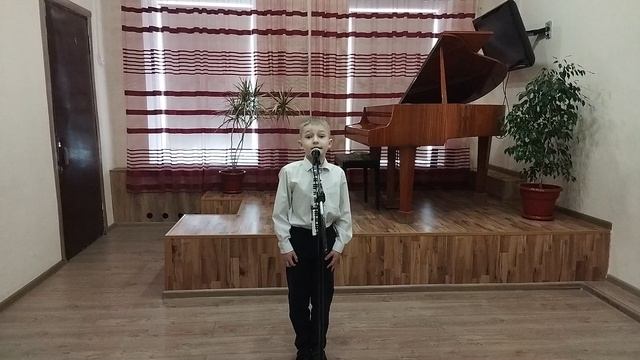 Жулин Даниил, эстрадный вокал.mp4