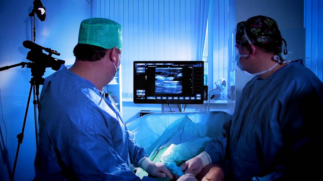 Многокамерная съёмка медицинской операции.