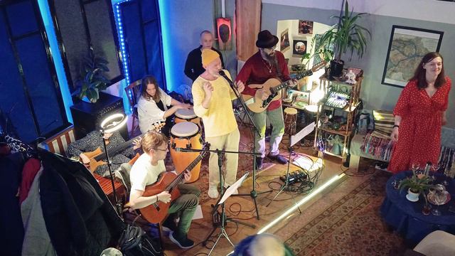 17. Зеленый / LOO4SHIY и OJO ROJO