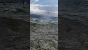 Красивые волны Новороссийска