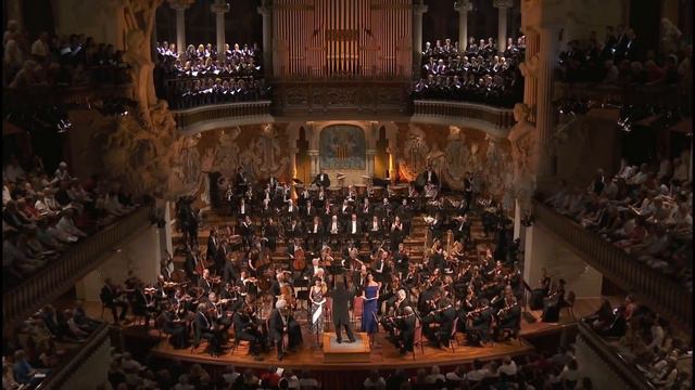 Gustavo Dudamel - Mahler: Symphony No. 2, Mvt 5 excerpt (Munich ...