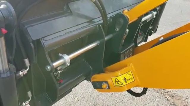 VENIERI VF 1.33B мини экскаватор-погрузчик. Италия.
