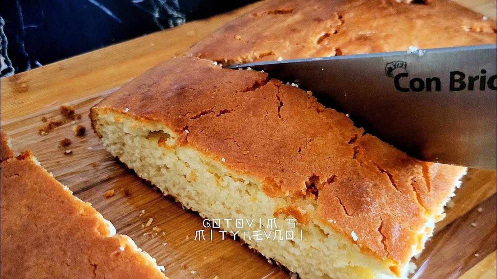 Манник. Самый простой но очень вкусный домашний пирог.