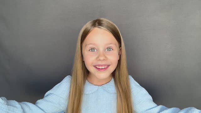 Бурцева Арина 6лет. Видеовизитка рекламная.