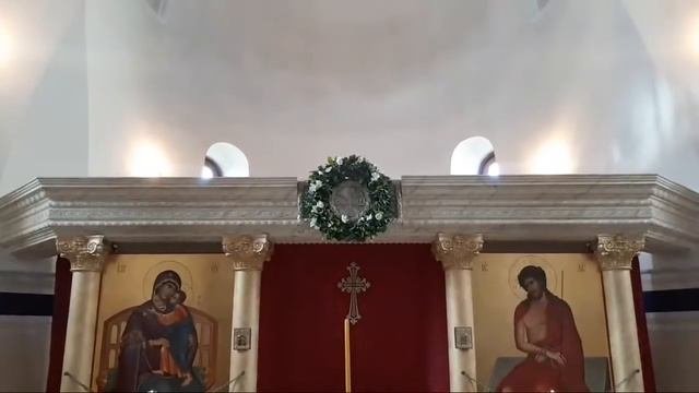 С ТРОИЦЕЙ!