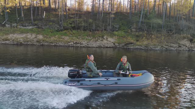 Прогулка на лодке по реке Тында