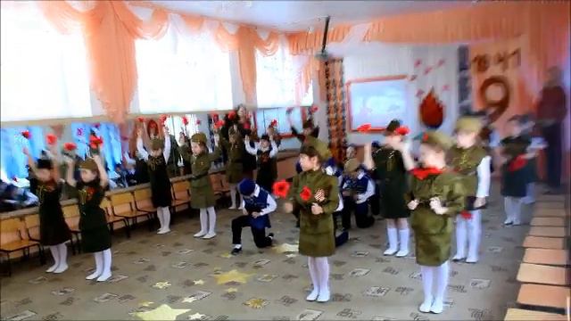 красные маки