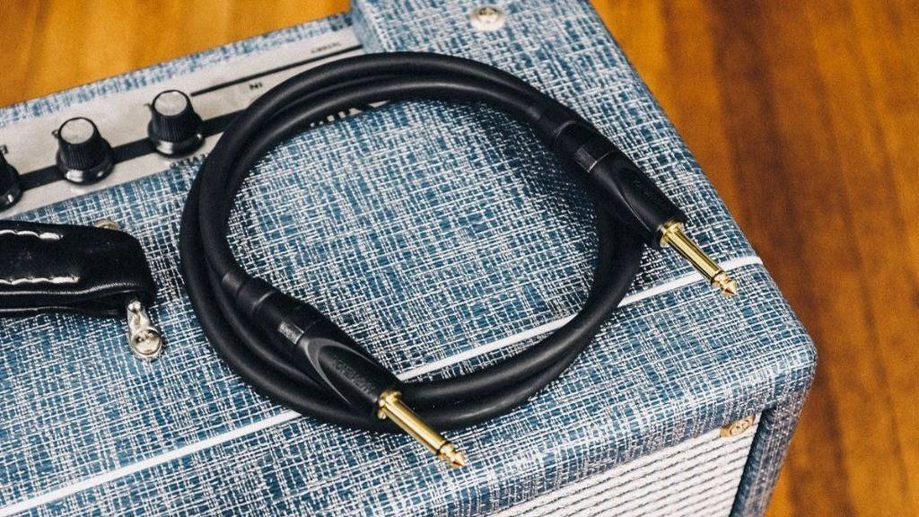 СЛУШАЕМ ГИТАРНЫЕ КАБЕЛИ! Звучат ли провода?