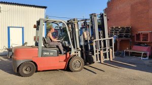 Вилочный дизельный погрузчик YTO FD40 бу (3)
