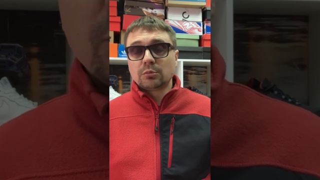 Лучший бизнес  Перепродажа товара массового спроса  Бизнес на кроссовках