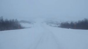 2012 White tundra Road fullHD