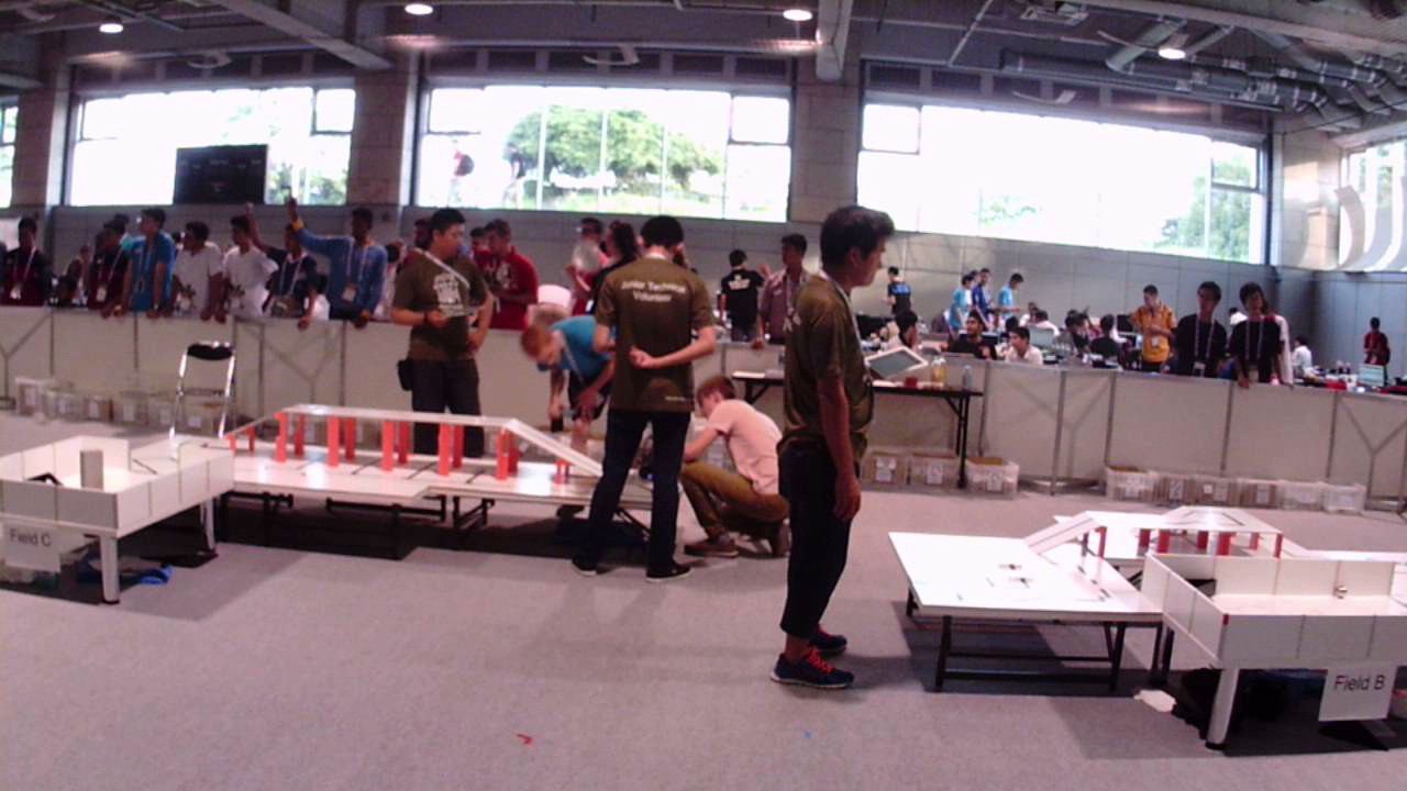 RoboCup2017Junior Rescue Line  A contrare team  2 days  Round 4
