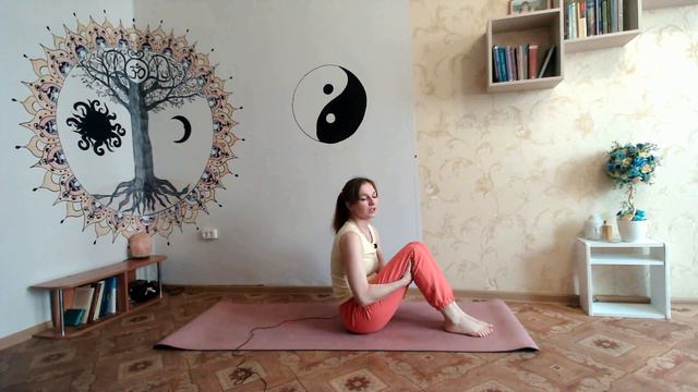 Ардха Навасана