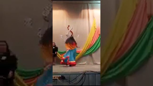 индийский танец,танцует Расмугуль.