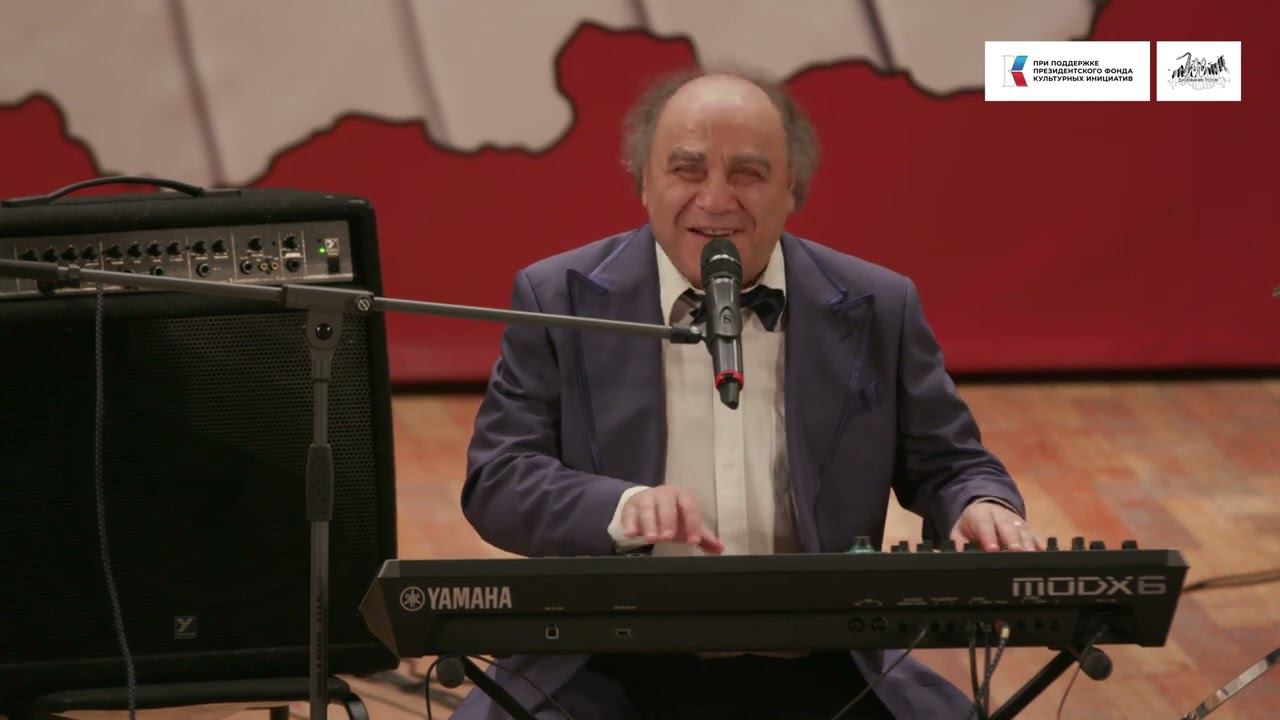 "Три года ты мне снилась" Никита Богословский, Алексей Фатьянов (к/ф Большая жизнь) - Сергей Манукян