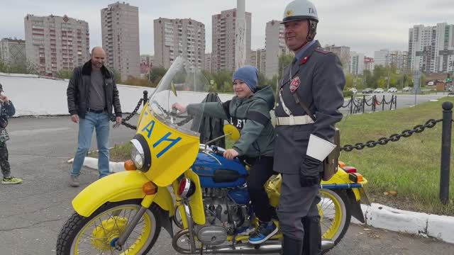Ижевск. Выставка ретро авто от ижевского автозавода Иж Lada