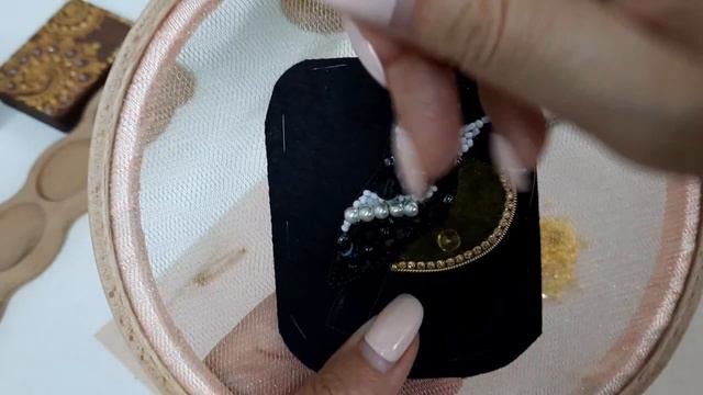 МАСТЕР КЛАСС по вышивке  Брошь СИНИЦА