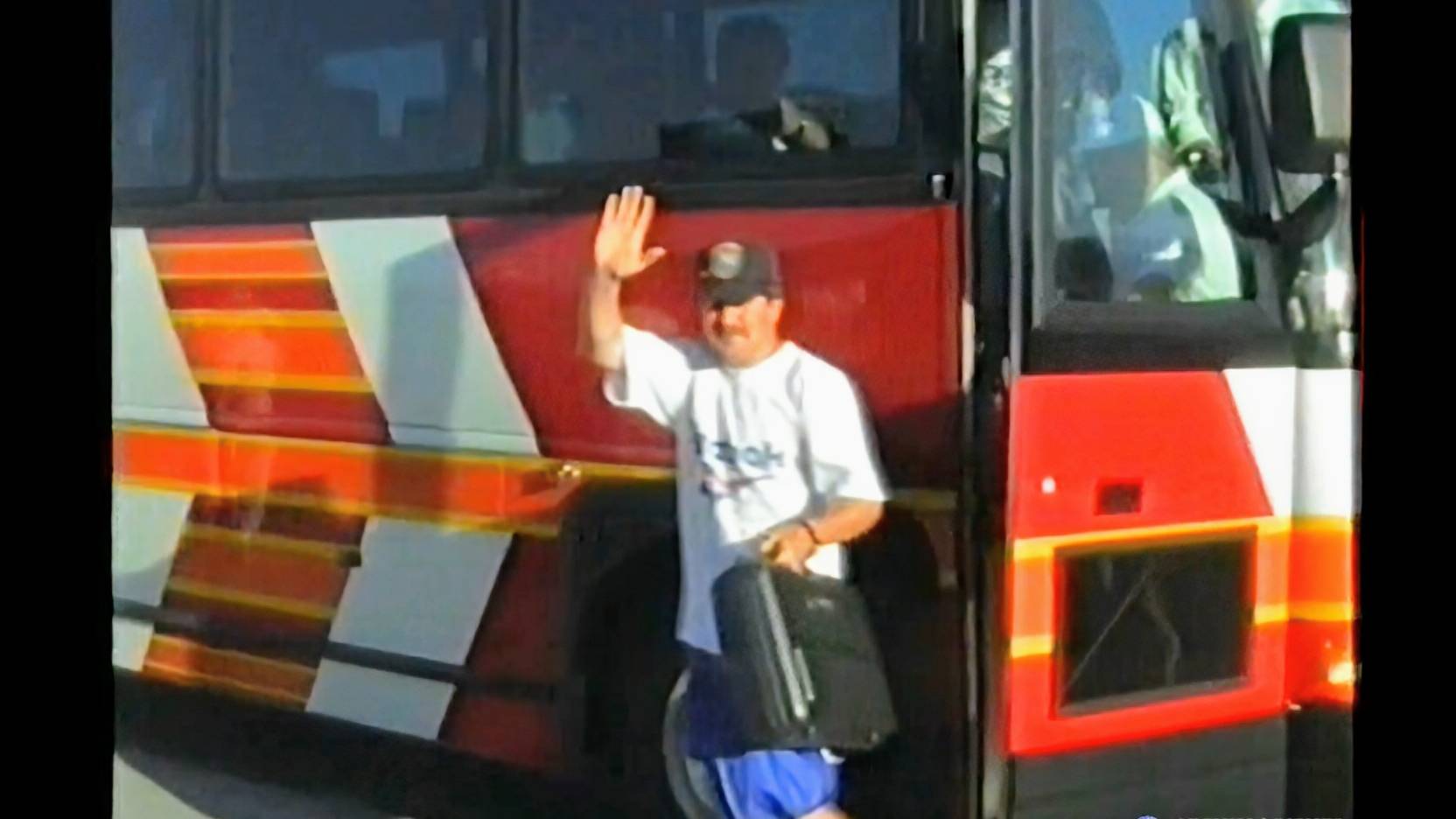 Футбольный клуб «КАМАЗ» в США. 1994 год. Лас-Вегас. Приезд на стадион, выход из автобуса