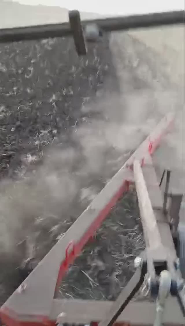 Плуг лемешный ПЛН-5.35, в работе. для заказа 89892954395