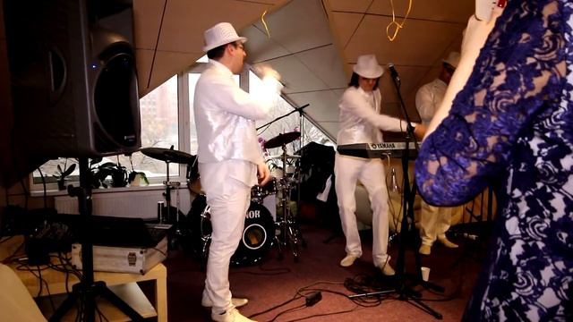 Поздравление на 8 Марта в офисе, Я люблю тебя до слёз