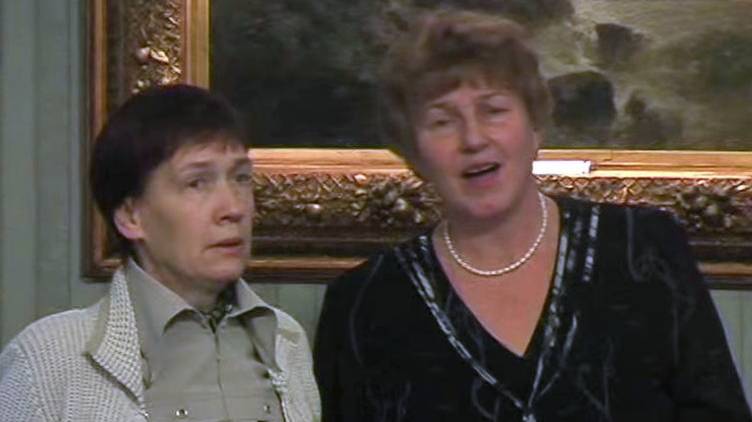 Цветы на подоконнике