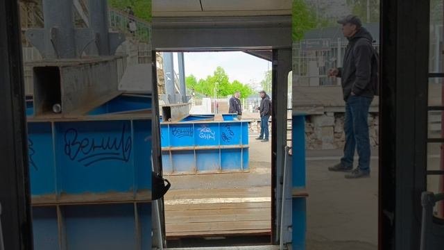 Следующая остановка Москва(Курский вокзал) Осторожно двери закрываются!