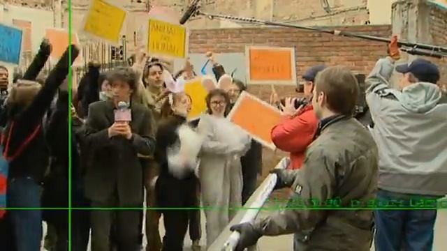 10 Extra English Annies Protest(360p)