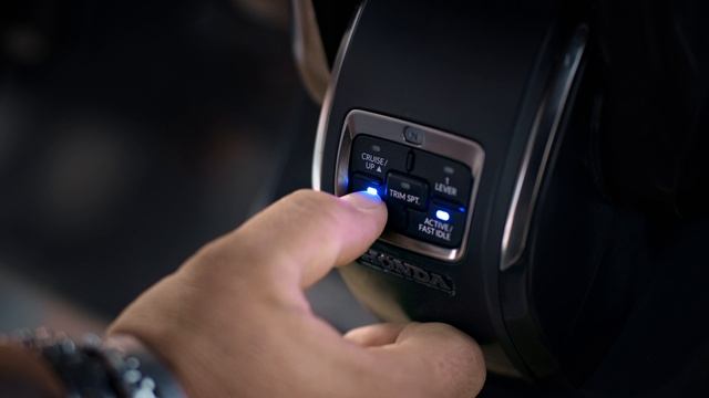 Лодочный мотор Honda BF350 технологии Trolling Control