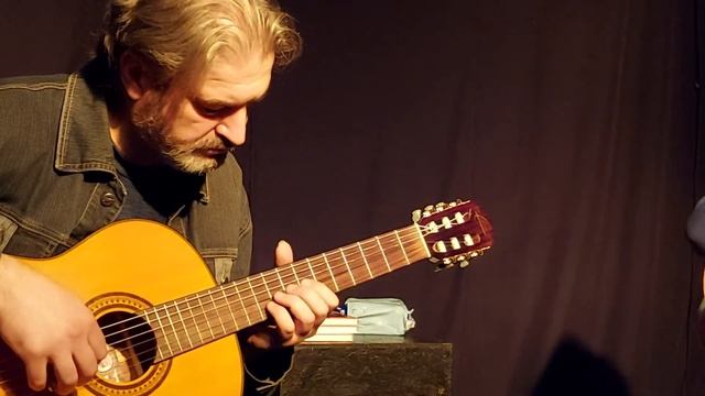 14 Диана Коденко. Заморская колыбельная (муз. В. Славинской, 2-я гитара Б. Смоляк)
